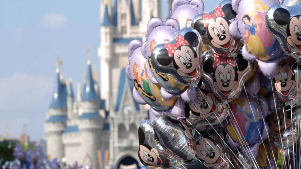 Disneyland Forward - Cuatro Giros